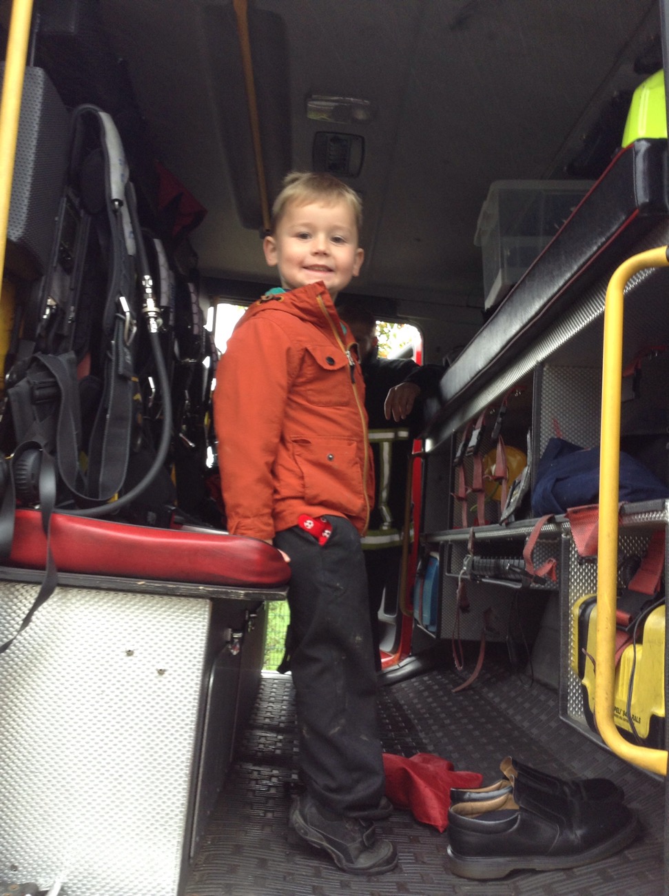 Class one fire engine visit – Hoyland Common Primary School